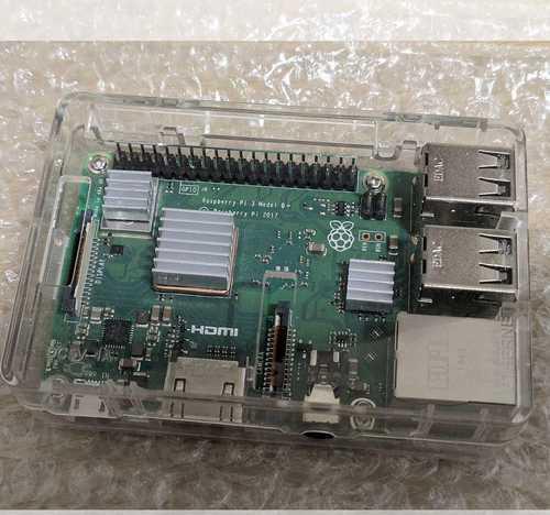 Raspberry Pi 3 Model B+ с корпусом и зарядкой