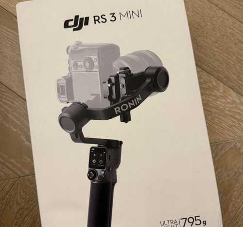 Стабилизатор DJI RS 3 Mini   Ручка Tilta TGA-RS3M