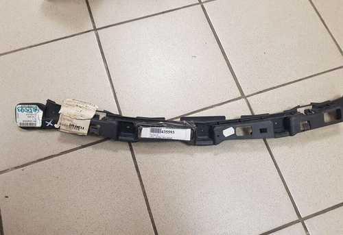 Кронштейн заднего бампера Opel Astra 24460528