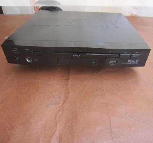 DVD проигрыватель Mystery MDV-728U