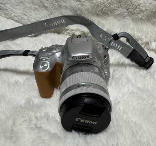 Фотоаппарат canon eos 200d kit silver