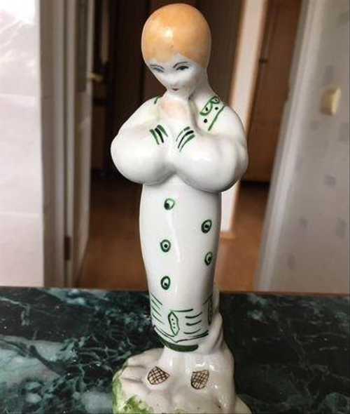 Статуэтка Аленушка