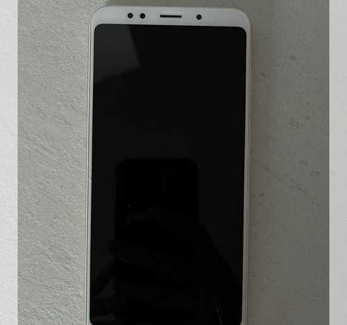 Xiaomi Redmi 5 Plus, 3/32 ГБ