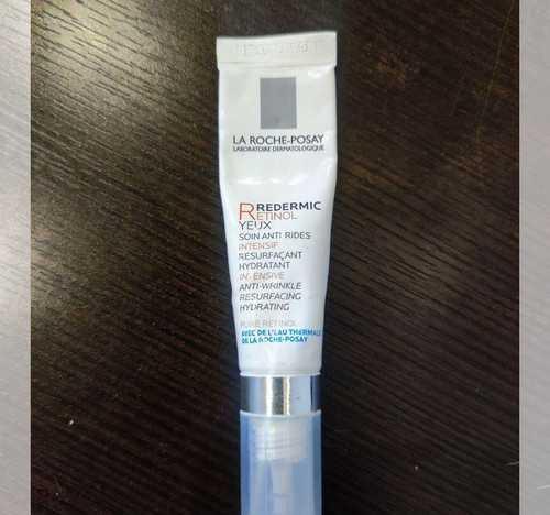 Крем для глаз Redermic retinol La Roche-Posay