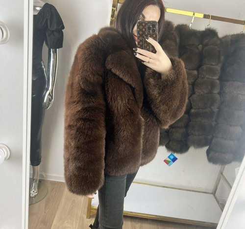 Шуба из меха цельного песца английский воротник