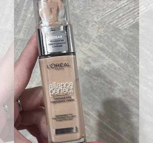 Тональный крем loreal