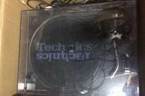 Виниловый проигрыватель Technics SL 1210 MK2