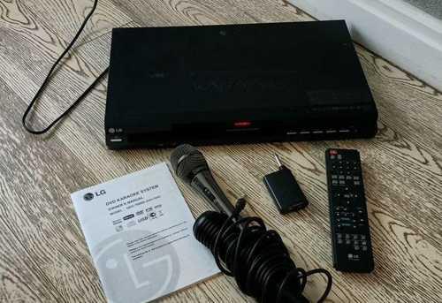 DVD плеер с караоке LG DKS-7500Q