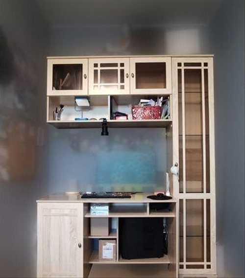 Письменный стол, шкаф, навесной шкаф