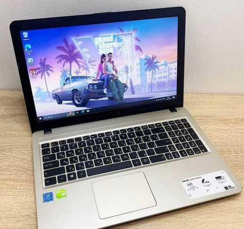 Ноутбук Asus с двумя видео картами