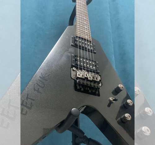 Schecter demon v1-fr