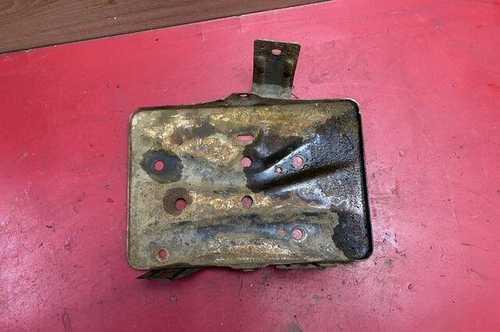 Крепление аккумулятора 64860WF500 Nissan Liberty