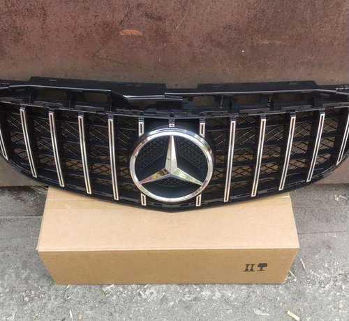 Решетка радиатора w212 e212 стиль AMG GT рест