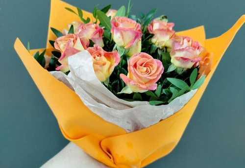Букет цветы розы кустовые оранжевые