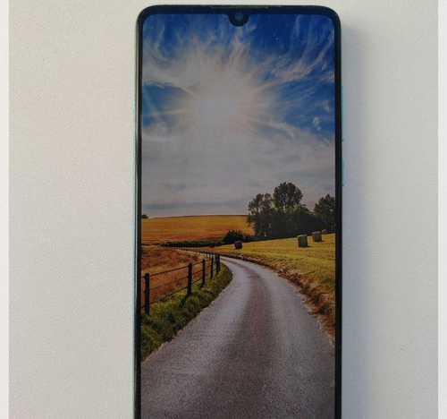 Huawei P30, 6/128 ГБ