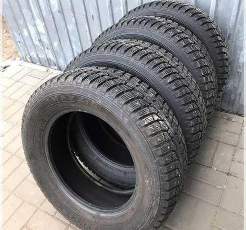 Maxxis ArcticTrekker NS3 235/65 R17 108T