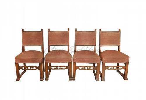 Комплект из четырех старинных персиковых стульев