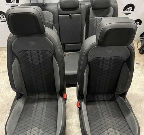Салон R-line Volkswagen Tiguan AD1 2024