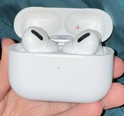 Наушники бесповодные airpods