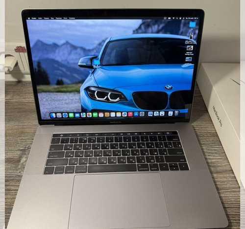 Macbook pro 15 2017 i7 16gb