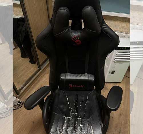 Игровое кресло bloody б/у