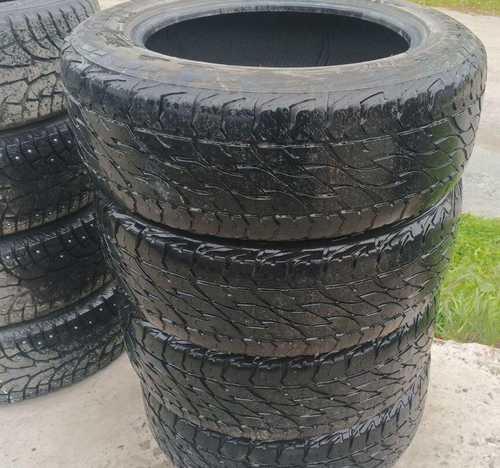 Bridgestone Dueler A/T 215/65 R17