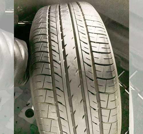 Yokohama Advan dB V551 225/50 R17