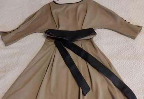 Платье трикотажное 44-46 размера