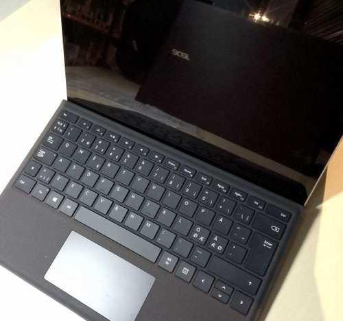 Microsoft surface PRO 5 M3-7Y30 4/128 GB