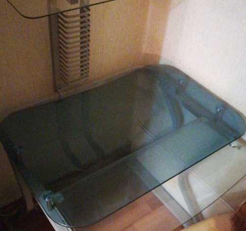 Продаю компьютерный стол