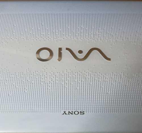 Ноутбук sony vaio i7/ vpcea2S1R