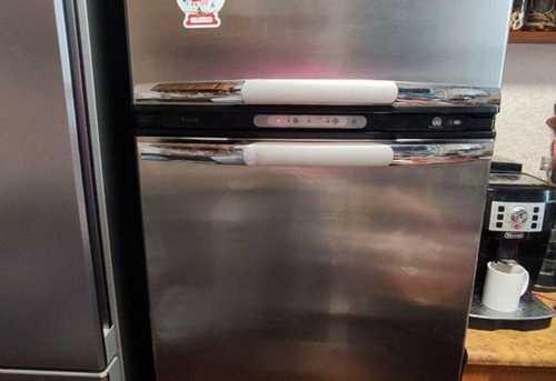 Холодильник Whirpool ARC 4020ix