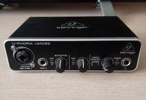 Внешняя звуковая карта Behringer umc22