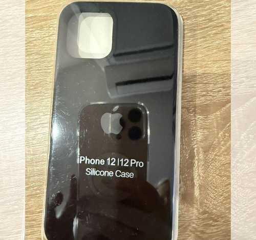 Чехол на iPhone 12