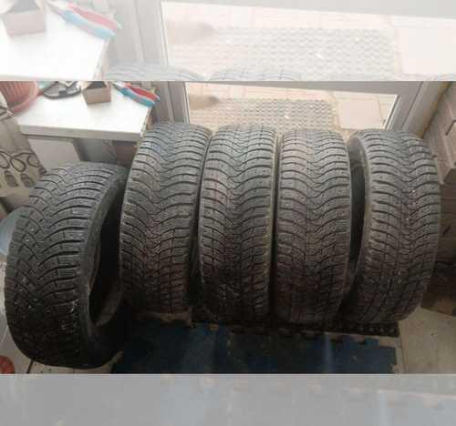 Michelin X-Ice 215/60 R16