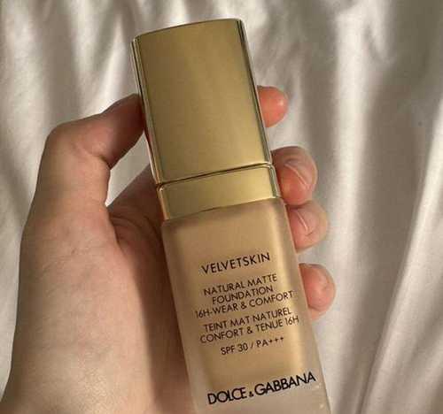 Тональный крем флюид Dolche Gabbana Velvetskin