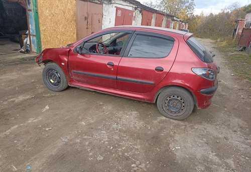 Peugeot 206 в полном разборе