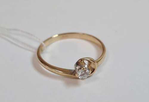 Золотое кольцо с бриллиантом 17,5 (со811247)