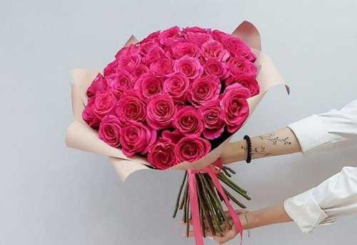 Букет из 51 розовой розы 40см в оформлении
