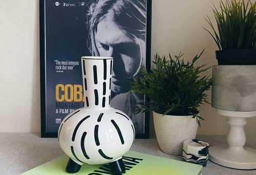 Керамическая ваза для цветов черно-белая
