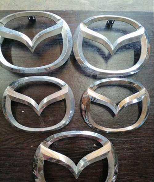 Эмблема Mazda 3