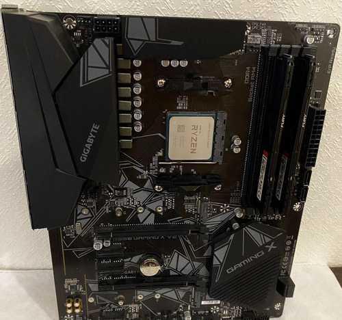 Ryzen 5 5600X (OEM)   Gigabyte B550   16GB RAM