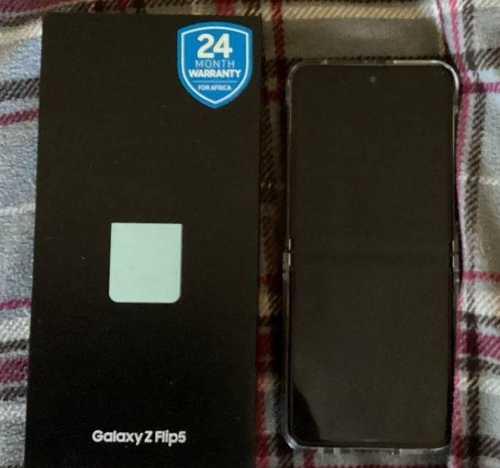 Samsung Galaxy Z Flip5, 8/256 ГБ
