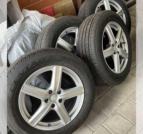 Продам Летние Колеса 235 60 r18