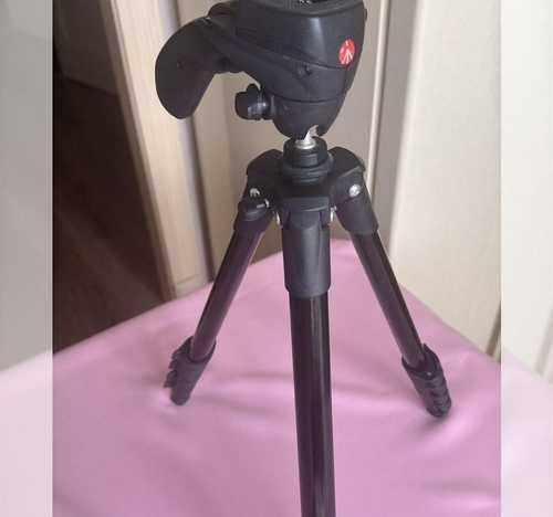 Штатив для фотоаппарата manfrotto
