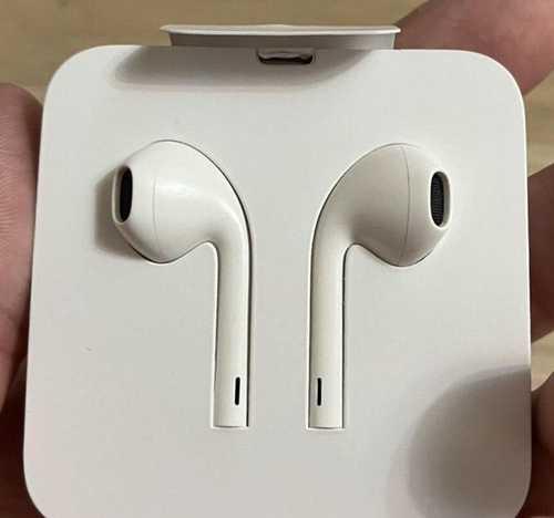 Наушники apple earpods lightning из комплекта