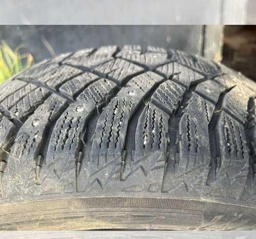 Nitto Therma Spike (NTSPK-B01) 205/55 R16 180W
