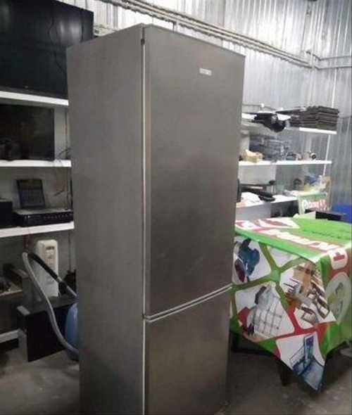 Холодильник Electrolux erb34098x