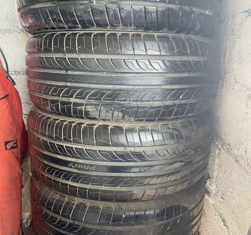 Prinx HiCity HH1 215/55 R17 94W