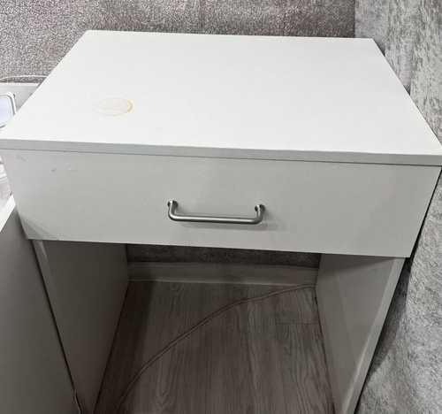 Стол